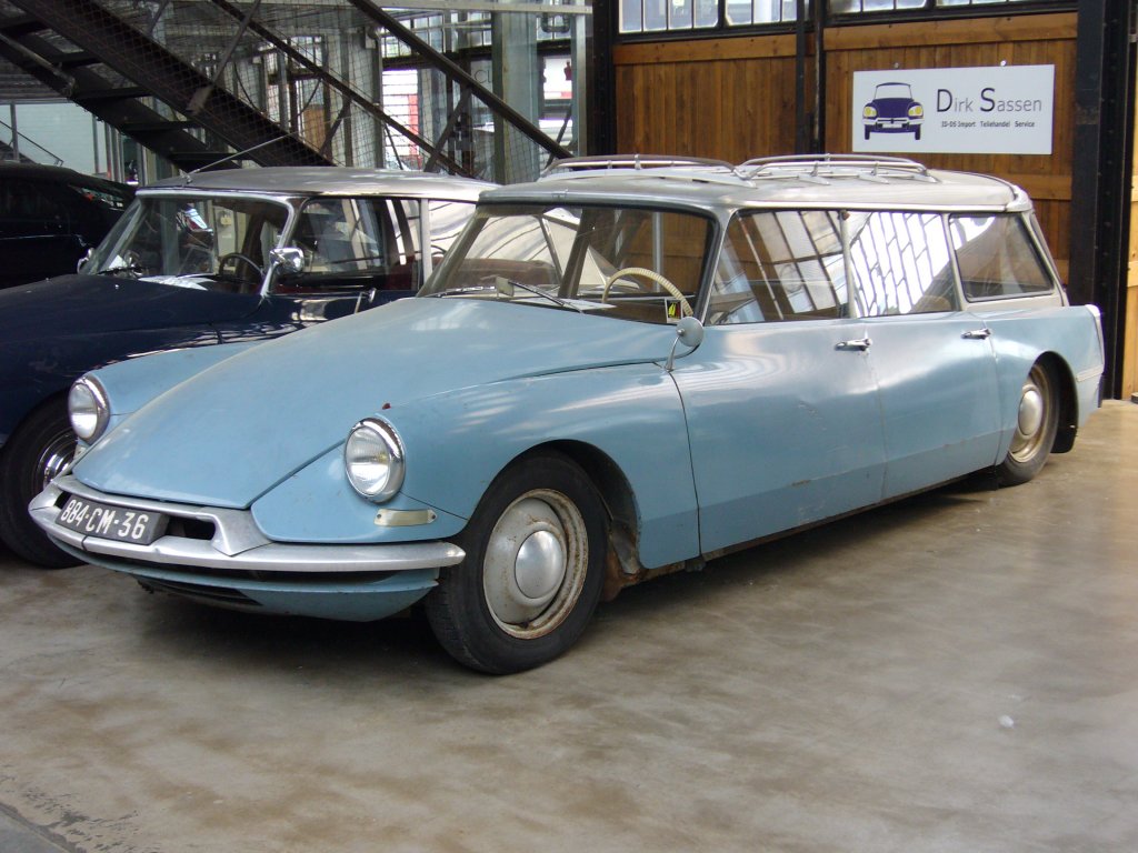 Citroen DS technical specifications and fuel economy